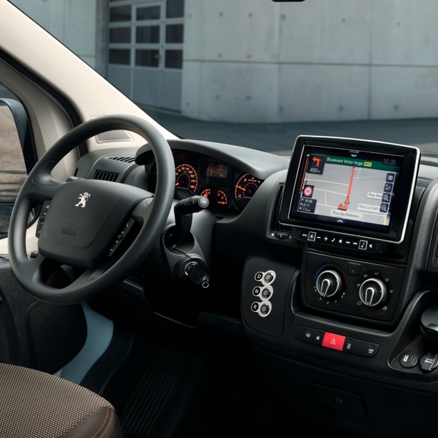 PEUGEOT Boxer : le fourgon professionnel thermique
